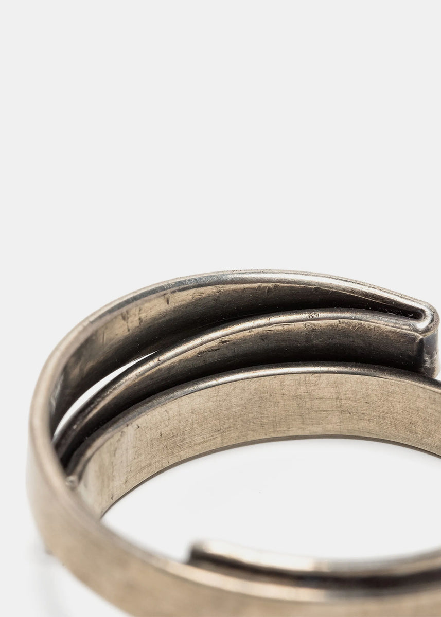 Silver Folded Ring | LEISURE CENTER
