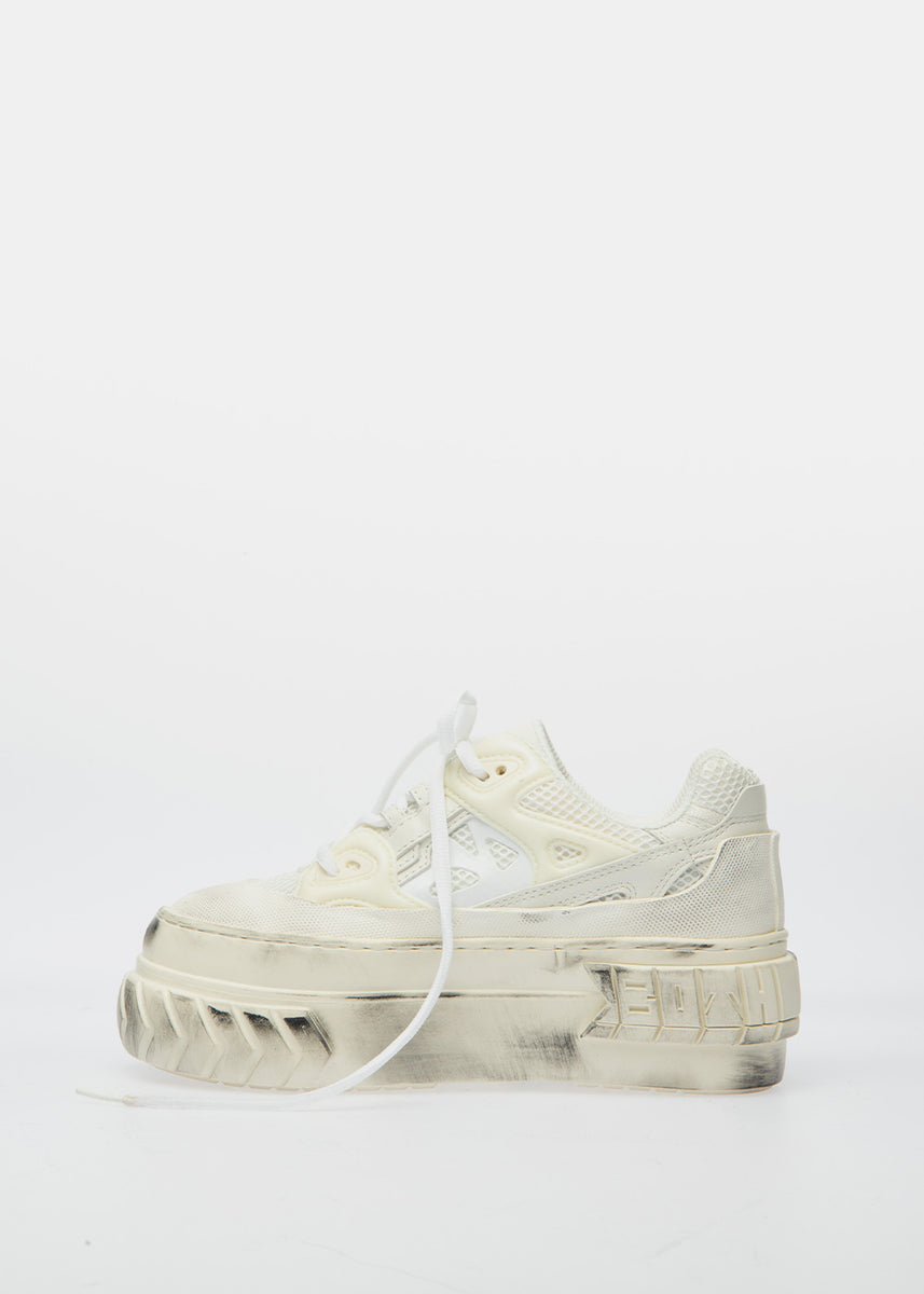 White Tyres Both Platform Runner | LEISURE CENTER